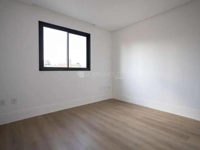 Apartamento para Venda em Itapema/SC Meia Praia 4 Quartos