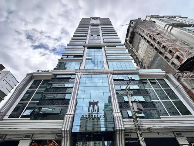 Apartamento para Venda em Itapema/SC Meia Praia 4 Quartos