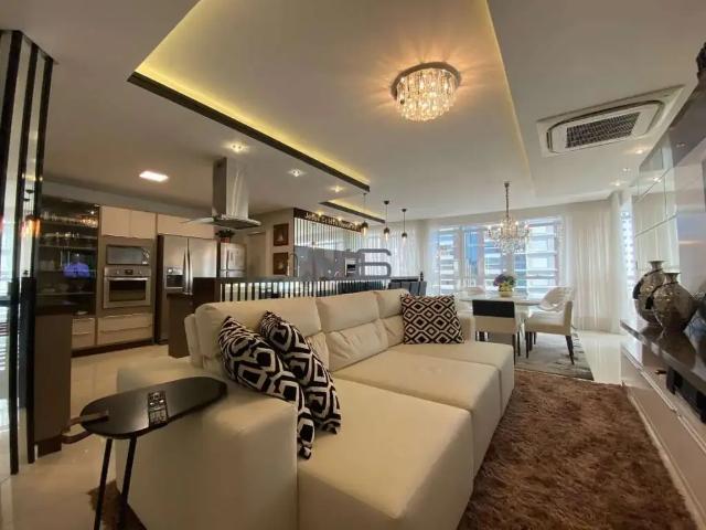 Apartamento para Venda em Itapema/SC Meia Praia 4 Quartos