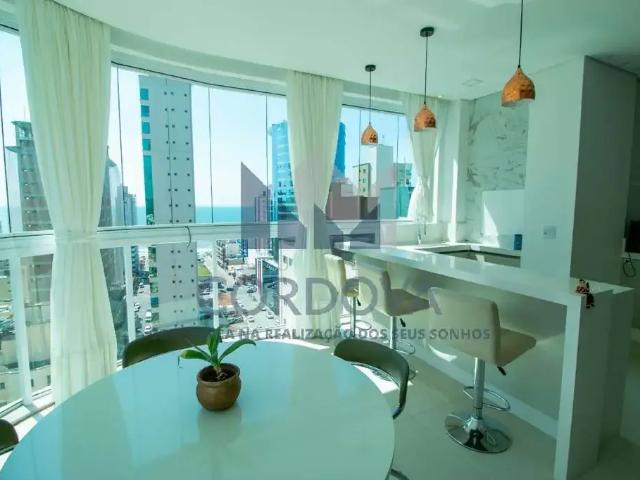 Apartamento para Venda em Itapema/SC Meia Praia 4 Quartos