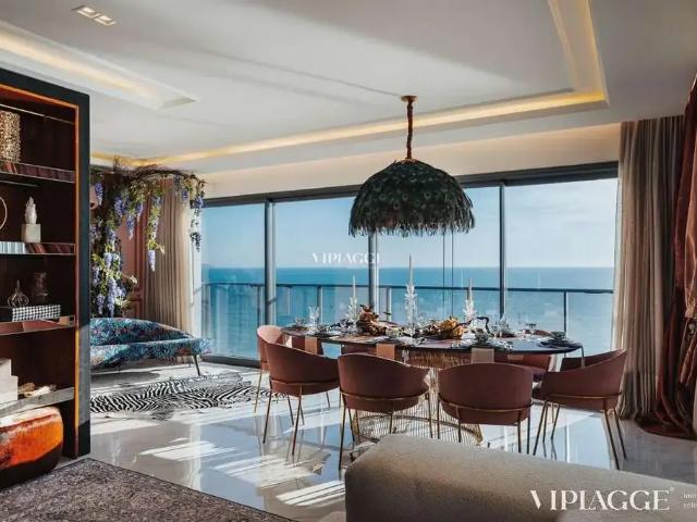 Apartamento para Venda em Itapema/SC Meia Praia 4 Quartos