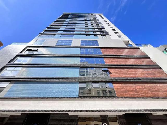 Apartamento para Venda em Itapema/SC Meia Praia 4 Quartos