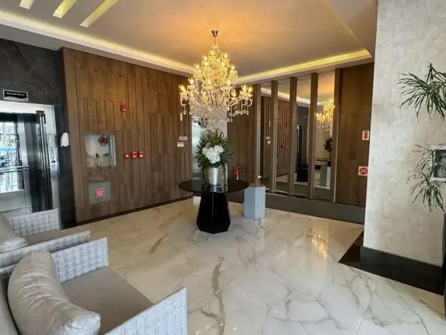 Apartamento para Venda em Itapema/SC Meia Praia 4 Quartos