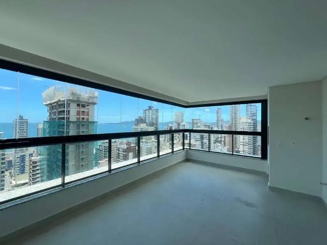 Apartamento para Venda em Itapema/SC Meia Praia 4 Quartos