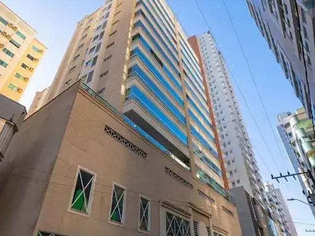 Apartamento para Venda em Itapema/SC Meia Praia 4 Quartos