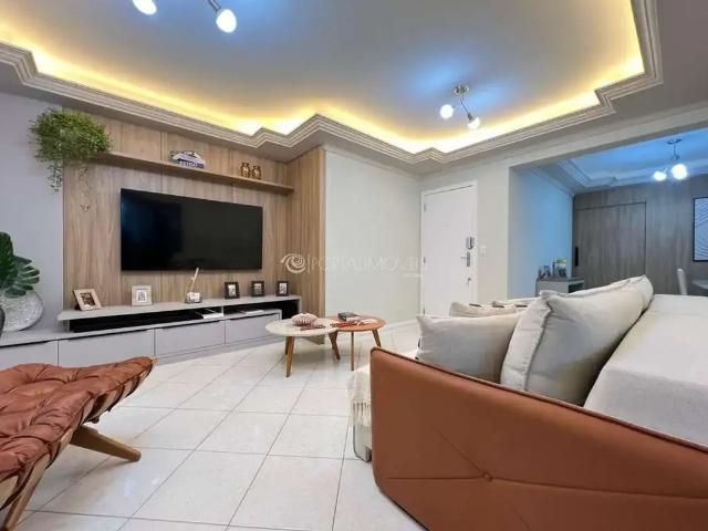 Apartamento para Venda em Itapema/SC Meia Praia 4 Quartos