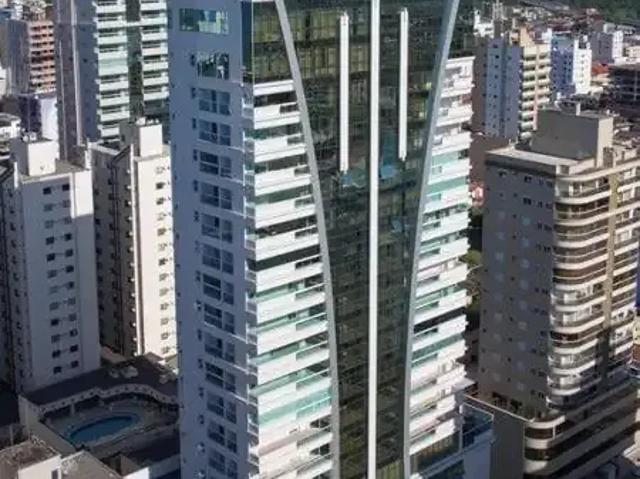 Apartamento para Venda em Itapema/SC Meia Praia 5 Quartos