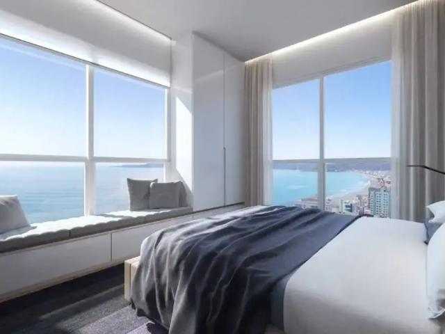 Apartamento para Venda em Itapema/SC Meia Praia 5 Quartos