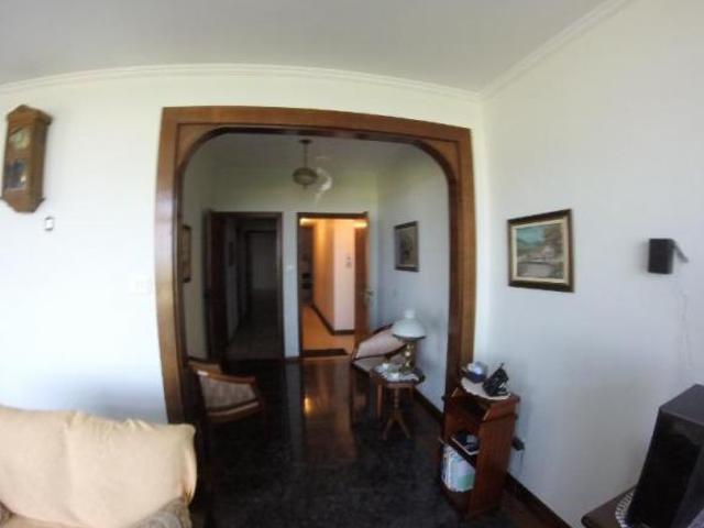 Apartamento para venda em Itararé de 167.00m² com 3 Quartos, 1 Suite e 1 Garagem