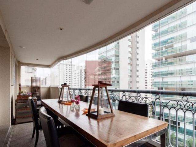 Apartamento para venda em Indianópolis com 4 quartos, sendo 3 suítes, 250m²