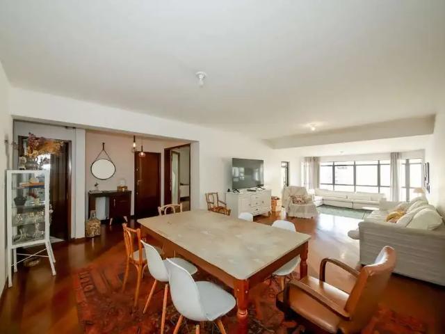 Apartamento para Venda em Juiz de Fora/MG Centro 4 Quartos