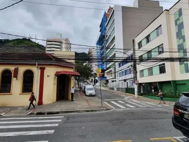 Apartamento para Venda em Juiz de Fora/MG Centro 4 Quartos