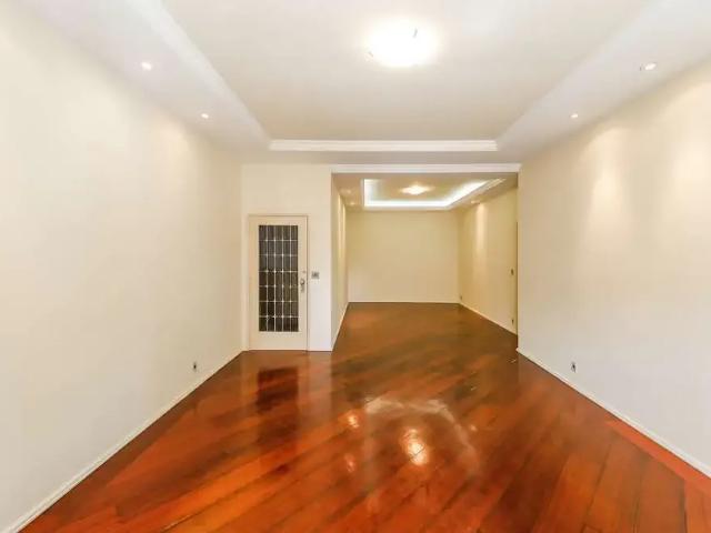 Apartamento para Venda em Juiz de Fora/MG Centro 4 Quartos