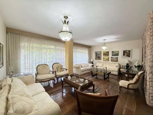 Apartamento para Venda em Juiz de Fora/MG Centro 4 Quartos