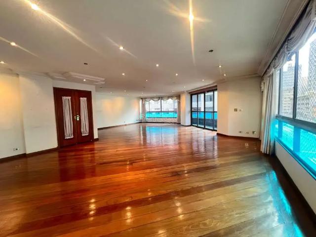 Apartamento para Venda em Juiz de Fora/MG Centro 5 Quartos