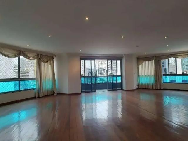 Apartamento para Venda em Juiz de Fora/MG Centro 5 Quartos