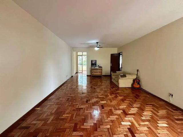 Apartamento para Venda em Juiz de Fora/MG Centro 3 Quartos