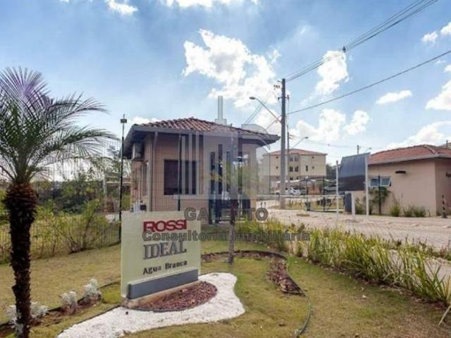 Apartamento para venda em Jambeiro de 52.00m² com 2 Quartos e 1 Garagem