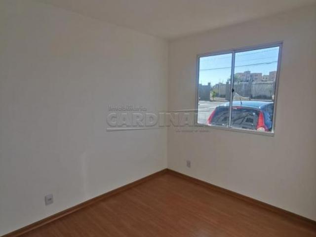 Apartamento para venda em Jardim Botânico de 40.00m² com 2 Quartos e 1 Garagem