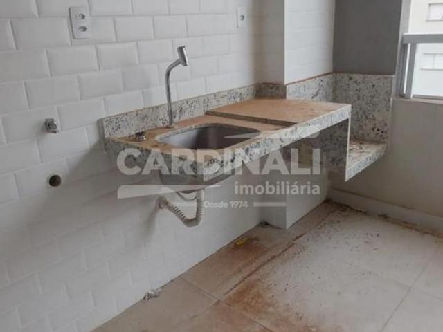 Apartamento para venda em Jardim Botânico de 60.00m² com 2 Quartos, 1 Suite e 2 Garagens