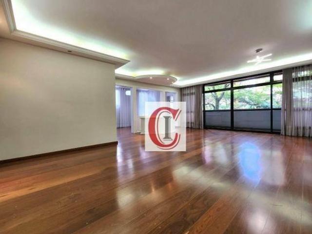 Apartamento para venda em Jardim de 265.00m² com 4 Quartos, 2 Suites e 3 Garagens