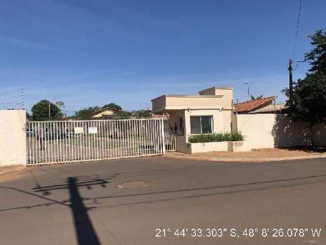 Apartamento para venda em Jardim Dos Oitis de 45.00m² com 2 Quartos e 1 Garagem