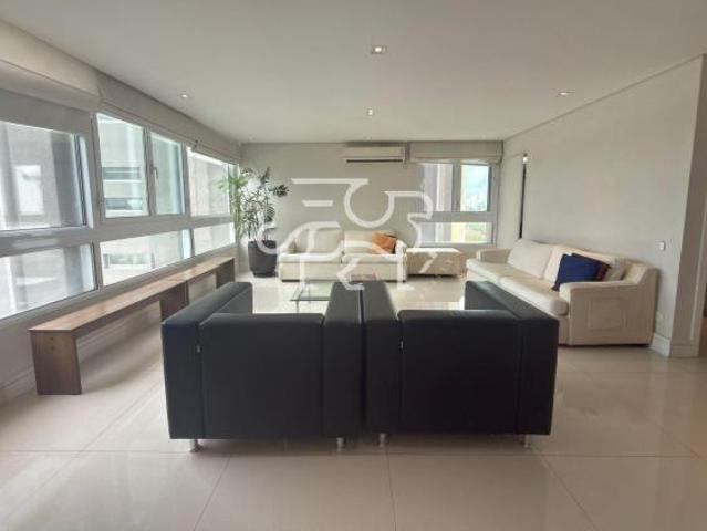 Apartamento para venda em Jardim Europa de 234.00m² com 3 Quartos, 3 Suites e 2 Garagens