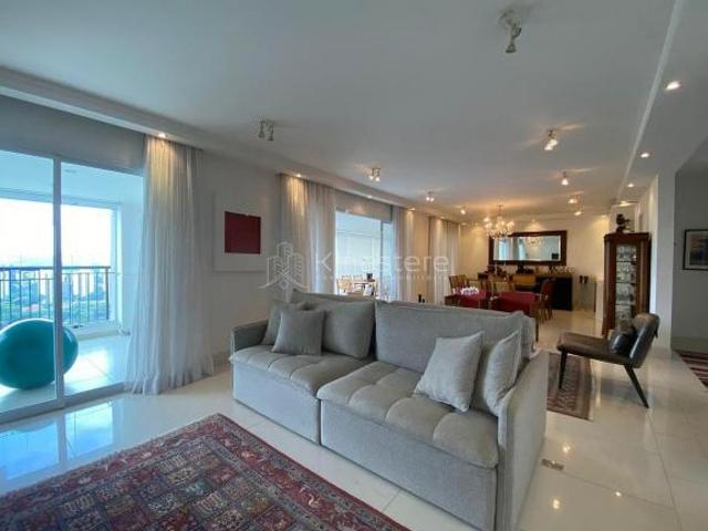 Apartamento para venda em Jardim Fonte Do Morumbi de 250.00m² com 4 Quartos, 4 Suites e 4 Garagens