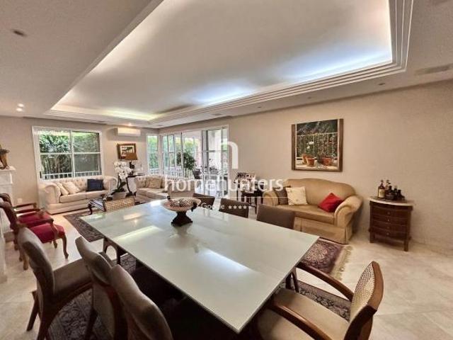 Apartamento para venda em Jardim Madalena de 238.00m² com 4 Quartos, 4 Suites e 3 Garagens