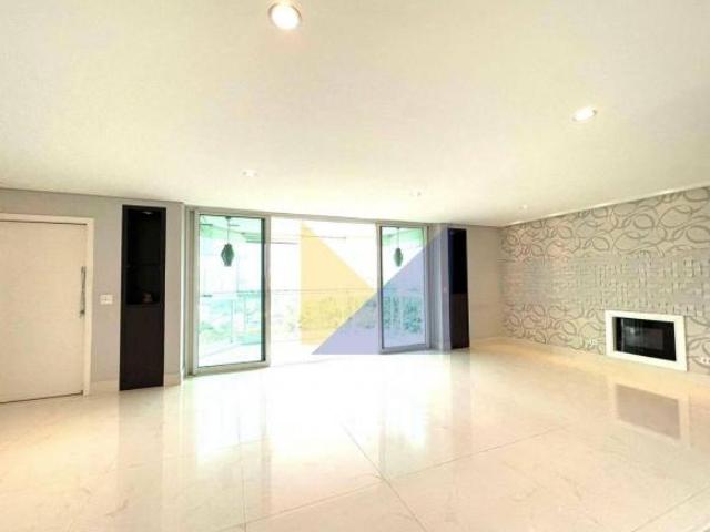 Apartamento para venda em Jardim Maia de 220.00m² com 3 Quartos, 3 Suites e 4 Garagens