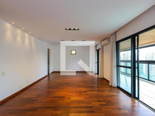Apartamento para venda em Panamby de 160.00m² com 3 Quartos, 3 Suites e 3 Garagens