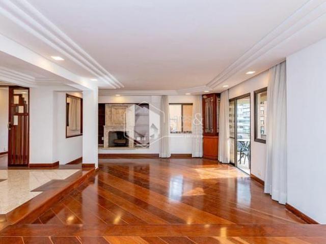 Apartamento para venda em Jardim Paulista com 3 quartos, sendo 3 suítes, 189m²