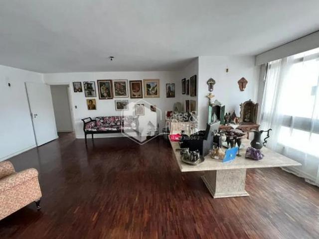 Apartamento para venda em Jardim Paulista com 4 quartos, sendo 2 suítes, 182m²