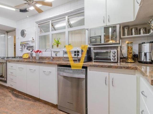 Apartamento para venda em Jardim Paulista com 4 quartos, sendo 2 suítes, 198m²