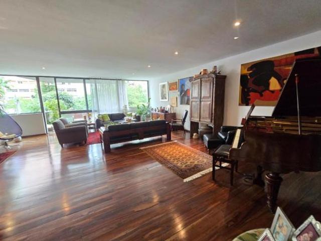 Apartamento para venda em Jardim Paulista com 6 quartos, sendo 2 suítes, 370m²