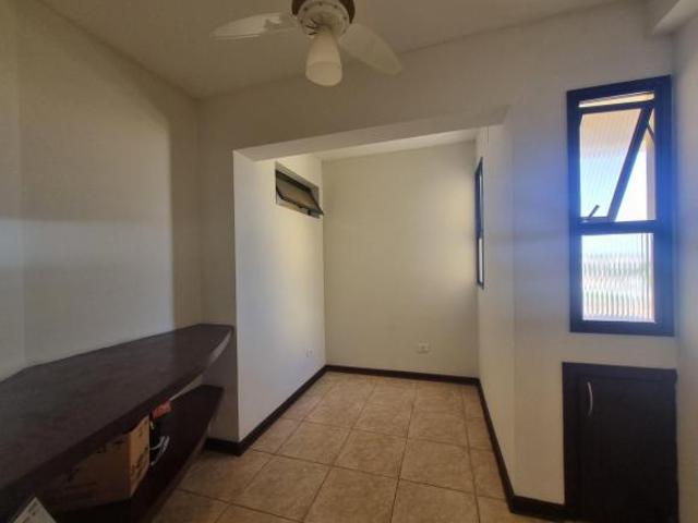 Apartamento para venda em Jardim Rosely de 115.00m² com 3 Quartos, 1 Suite e 1 Garagem