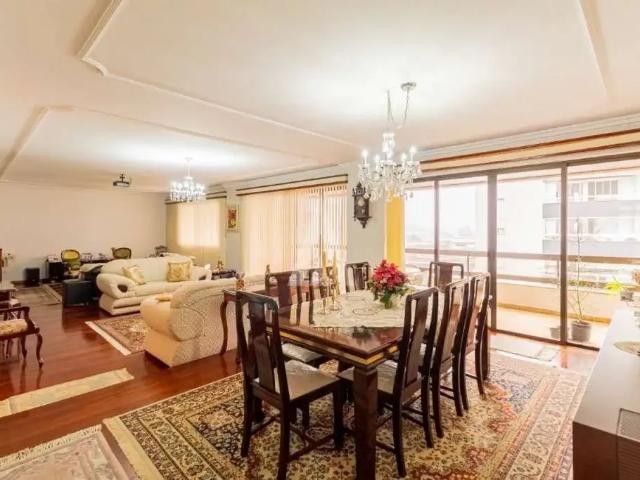 Apartamento para Venda em Joinville/SC Centro 4 Quartos