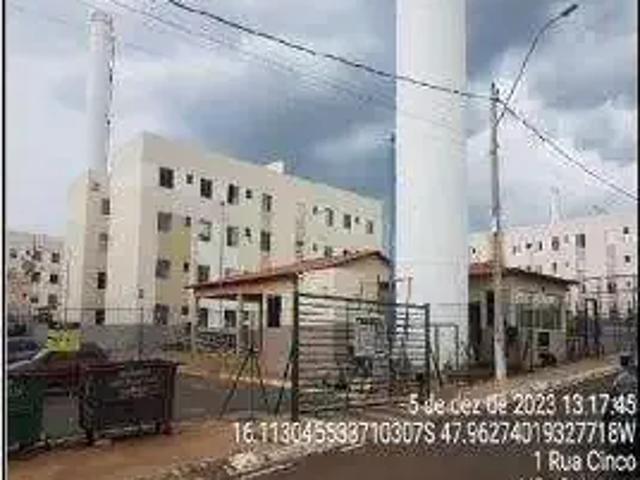 Apartamento para Venda em Luziânia/GO Centro 2 Quartos