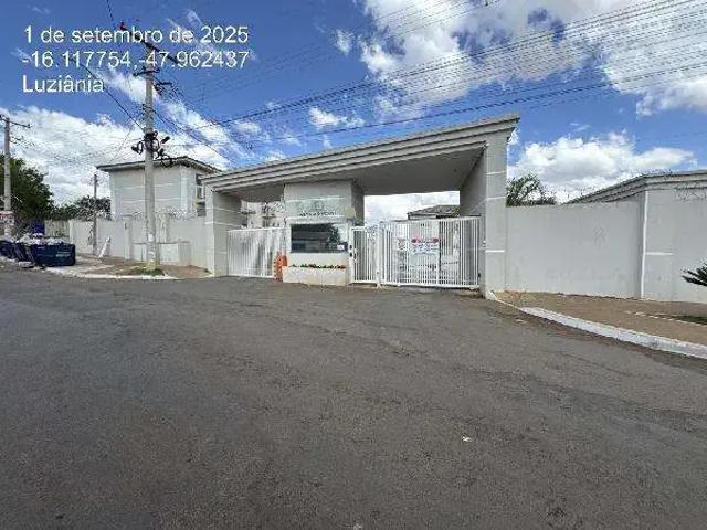 Apartamento para Venda em Luziânia/GO Fazenda Saia Velha 2 Quartos
