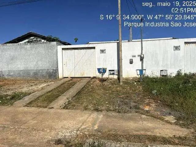 Apartamento para Venda em Luziânia/GO Parque Industrial Mingone 2 Quartos