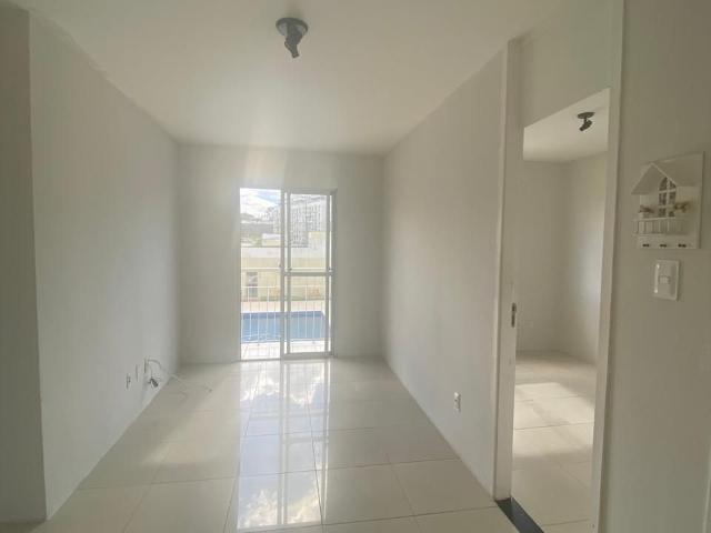 Apartamento para Venda em Lauro de Freitas/BA Caji 3 Quartos