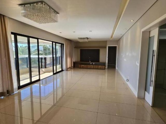 Apartamento para VENDA em Londrina, de 186 m² com 3 suítes, vista panorâmica a