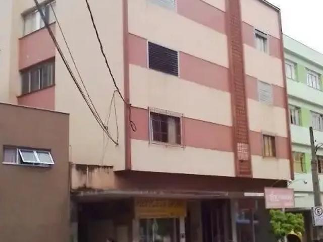 Apartamento para Venda em Londrina/PR Centro 3 Quartos