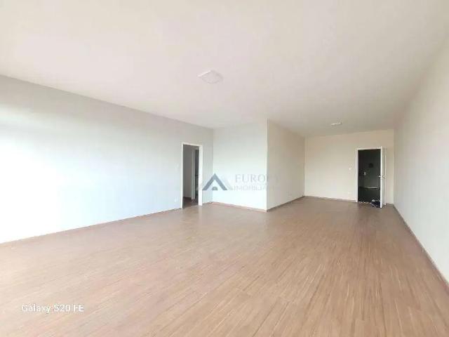 Apartamento para Venda em Londrina/PR Centro 3 Quartos