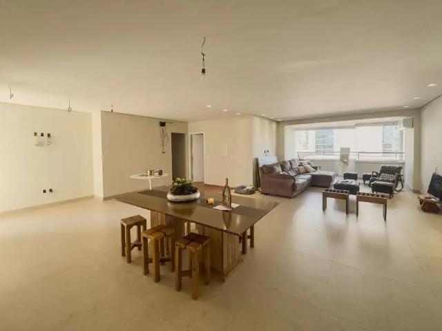 Apartamento para Venda em Londrina/PR Gleba Palhano 4 Quartos