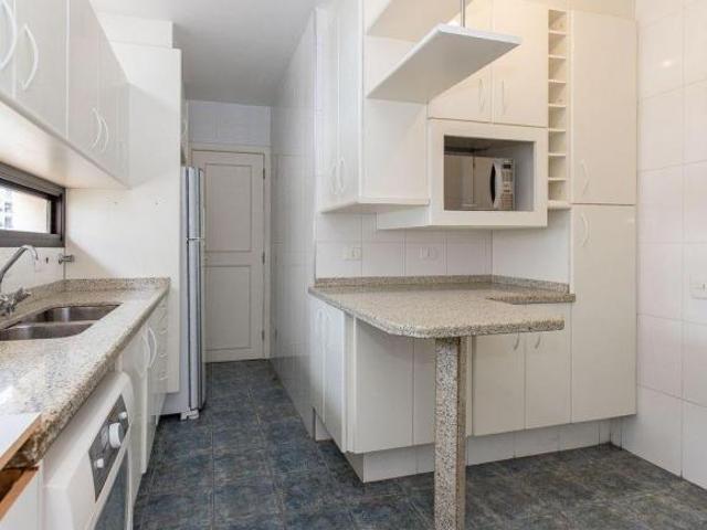 Apartamento para venda em Paineiras Do Morumbi de 180.00m² com 2 Quartos, 2 Suites e 4 Garagens