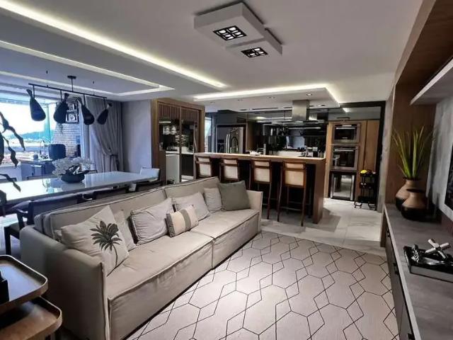 Apartamento para Venda em Palhoça/SC Centro 3 Quartos