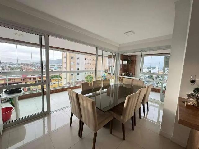 Apartamento para Venda em Palhoça/SC Centro 3 Quartos