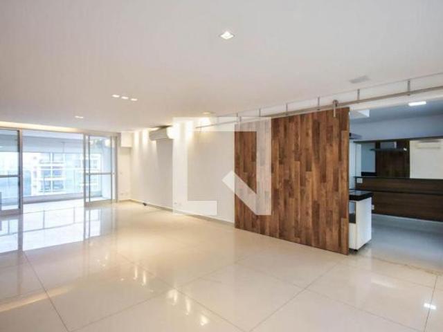 Apartamento para venda em Panamby de 213.00m² com 4 Quartos, 2 Suites e 4 Garagens
