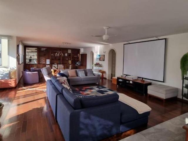 Apartamento para venda em Paraíso de 330.00m² com 4 Quartos, 2 Suites e 5 Garagens